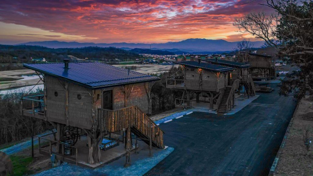 The World's Largest Treehouse Resort - Sanctuary Treehouse